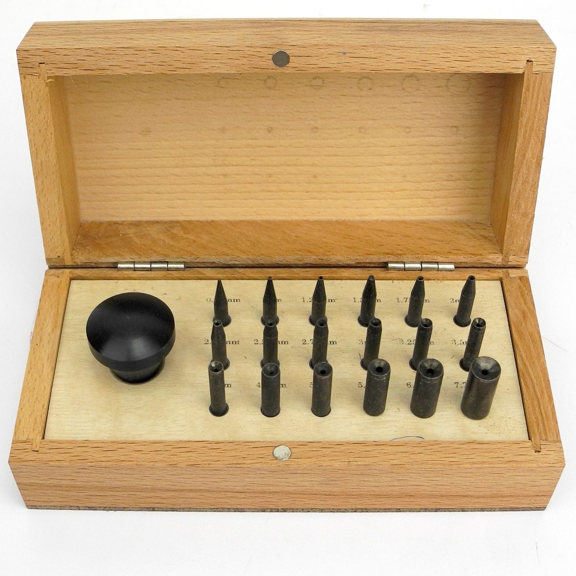 Set of 18 Bezel Setting Set with Brass Knob - TG2629C