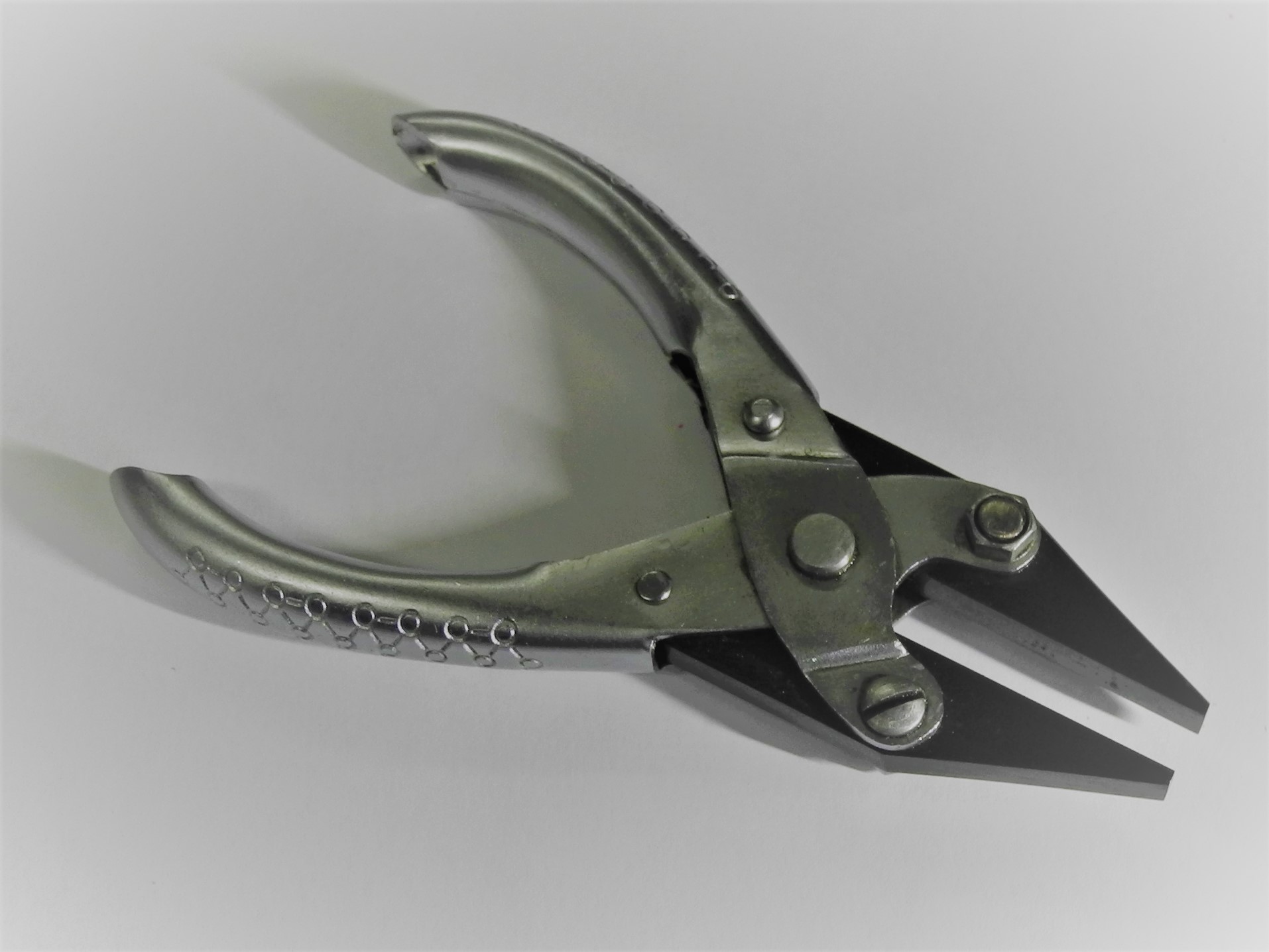 Parallel Plier Smooth Jaw Snipe - TQP155